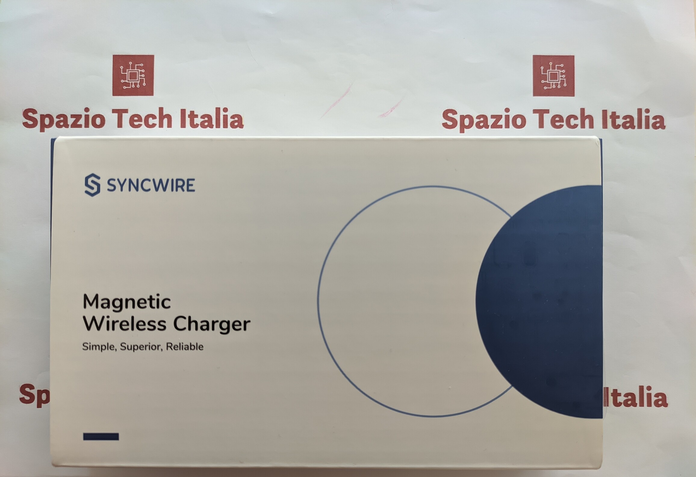 Recensione: Syncwire Magnetic Wireless Charger con Caricatore da Parete ...